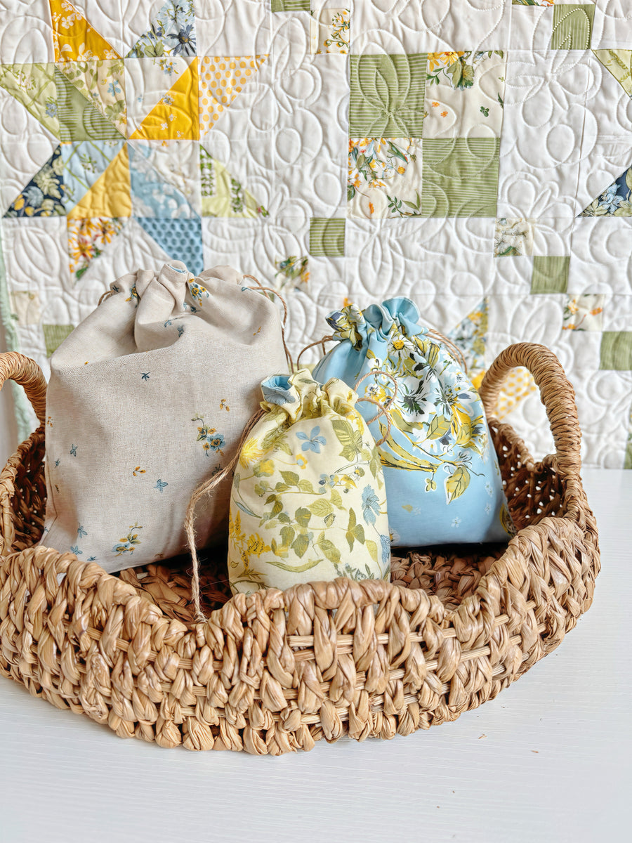 Simple Drawstring Pouch Tutorial – Midlife Quilter